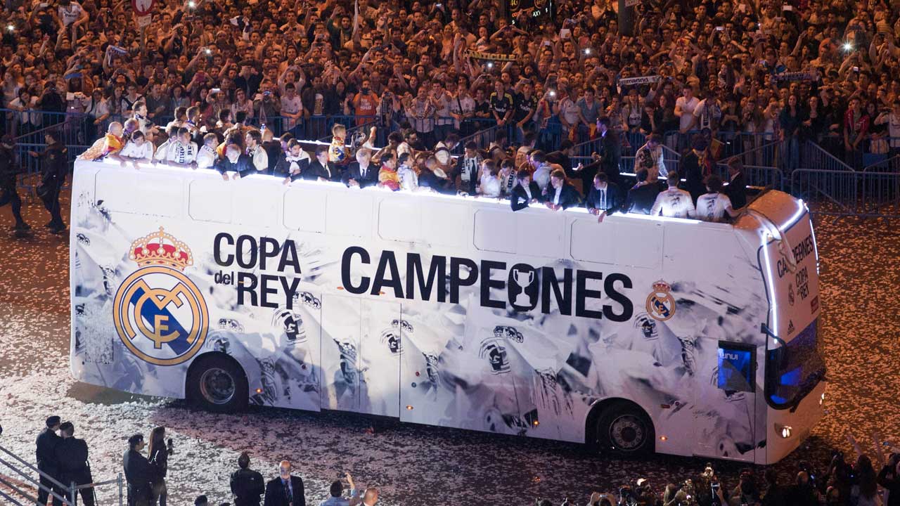 Real Madrid celebrate Copa del Rey victory with parade video - Soccer ...