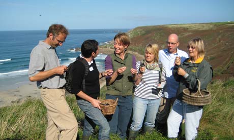 Surfing for food on a foraging weekend in Cornwall | Travel ...